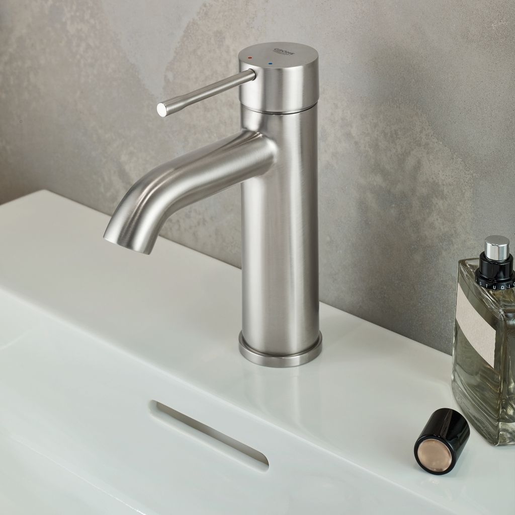 Купити Змішувач для умивальника Grohe Essence New S-Size 24172KF1 ...